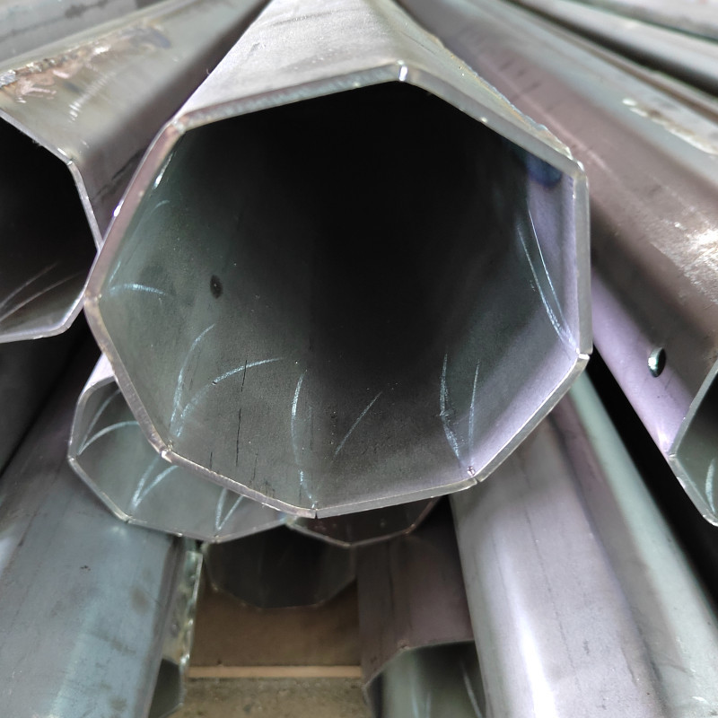 Welding Galvanised Octagonal Pole 8m 10m 12m 15m For Highway